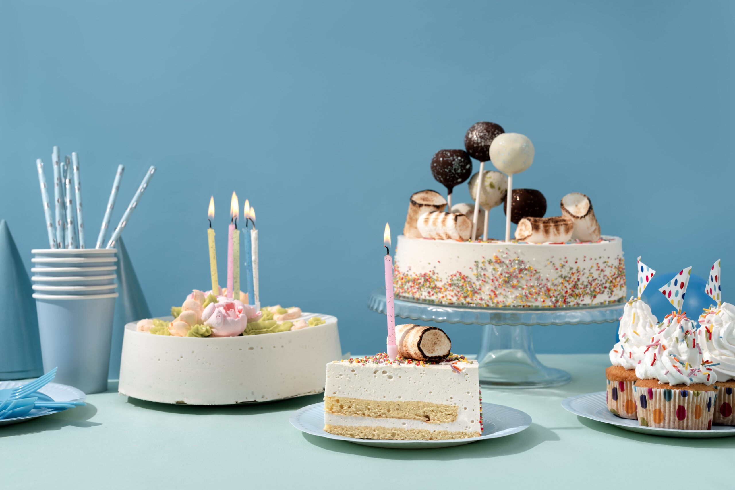 Cake Versus Cupcakes: Which One Takes the Spotlight?
